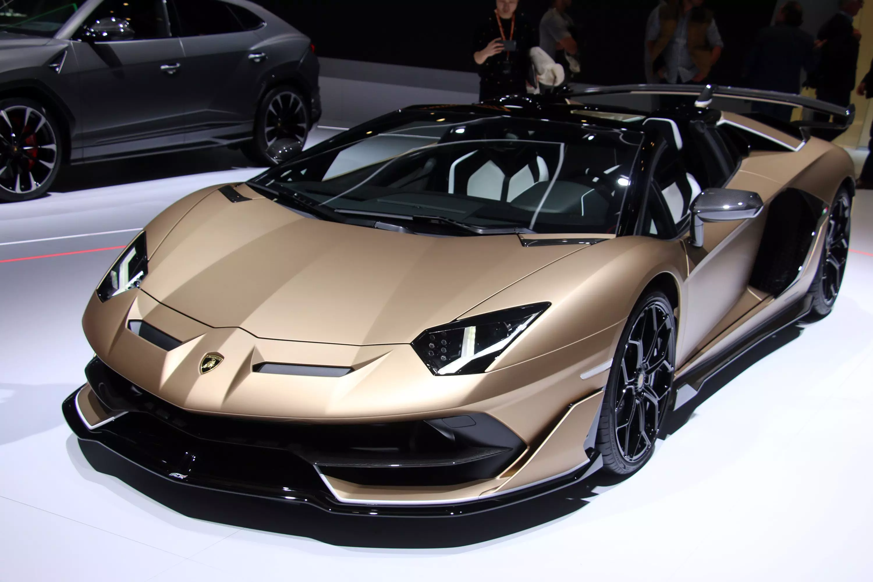 Veyikil tè, Machin, Machin, Supercar, Montre oto, Konsepsyon otomobil, Machin espò, Lamborghini aventador, Lamborghini, Machin liks pèsonèl,