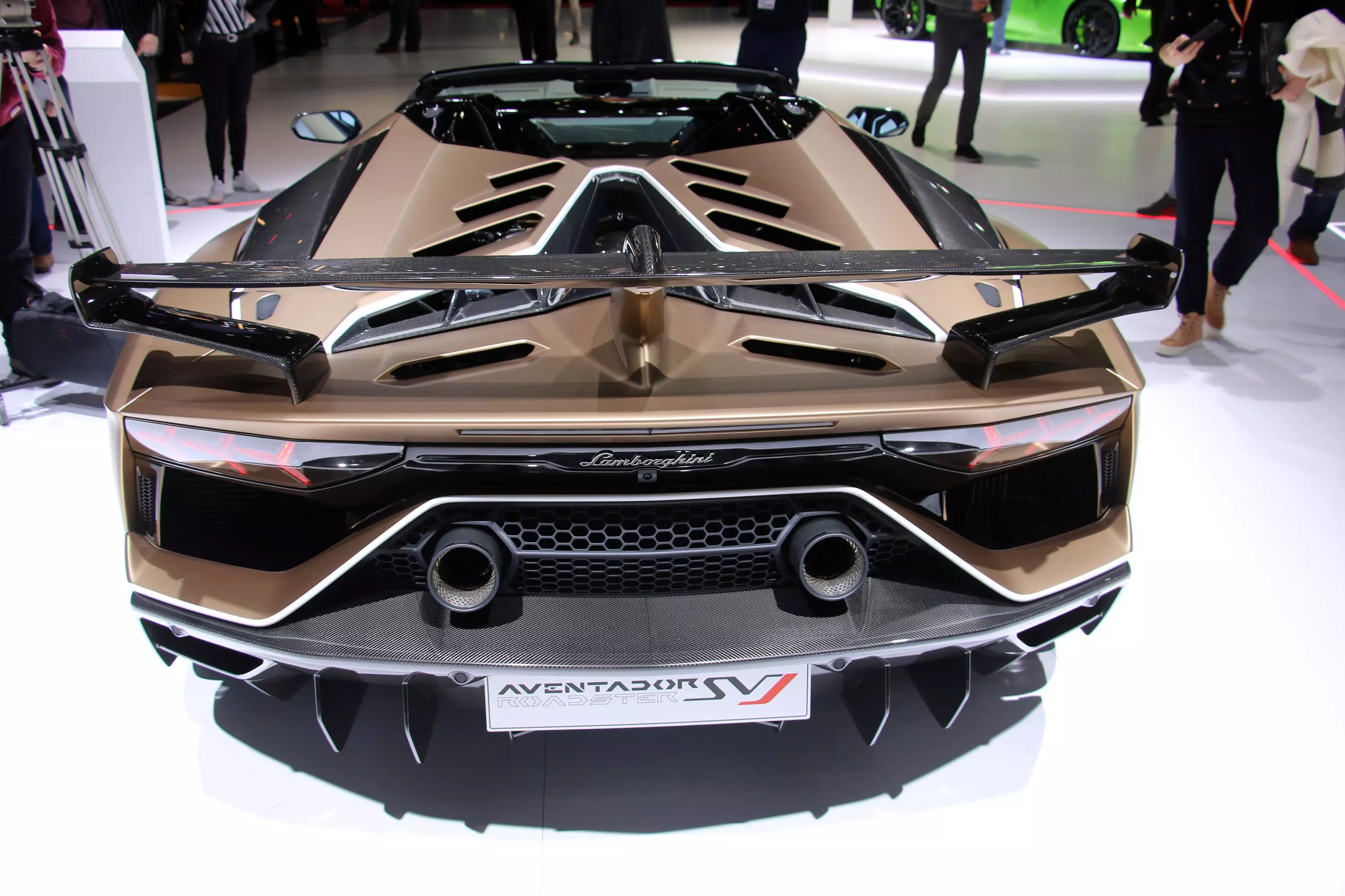 Véhicule, Conception automobile, Voiture, Supercar, Lamborghini aventador, Extérieur automobile, Voiture de sport, Lamborghini, Pare-chocs, Koenigsegg agera r,