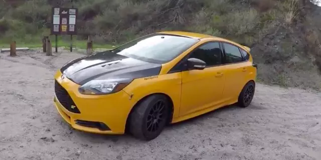 Anan ga Abin da yake kama da Fitar da 450-HP Time-Attack Focus ST akan Titin