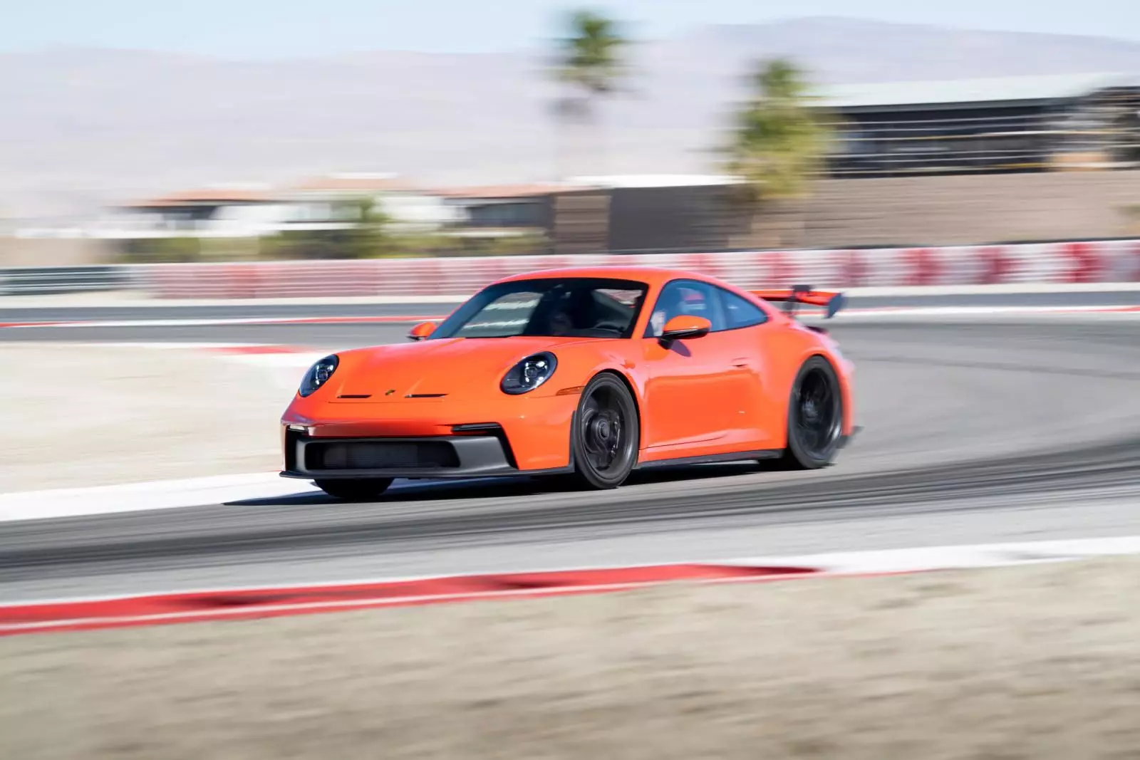 2022 Porsche 911 GT3 dia (mbola) sangan'asa