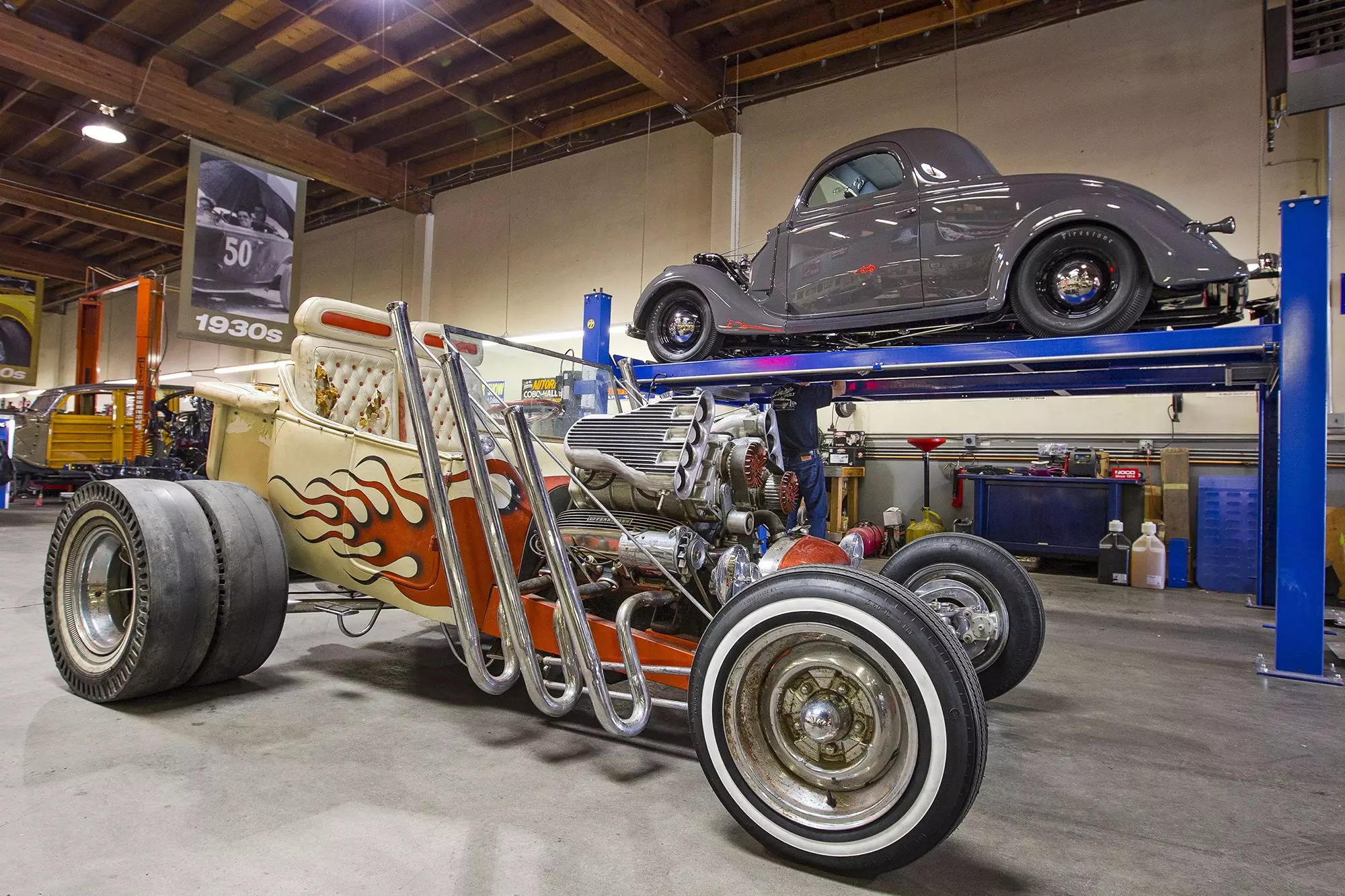 Vehículo terrestre, Vehículo, Vehículo de motor, Neumático de automóvil, Neumático, Diseño de automóviles, Taller de reparación de automóviles, Coche, Rueda, Llanta,