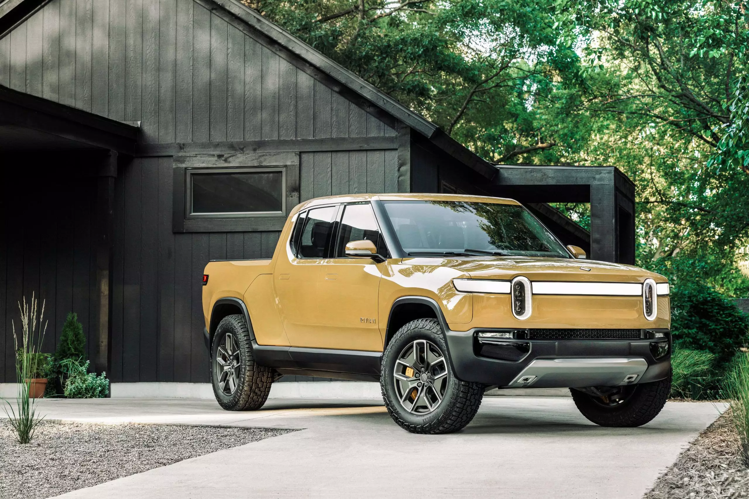 rivian r1t