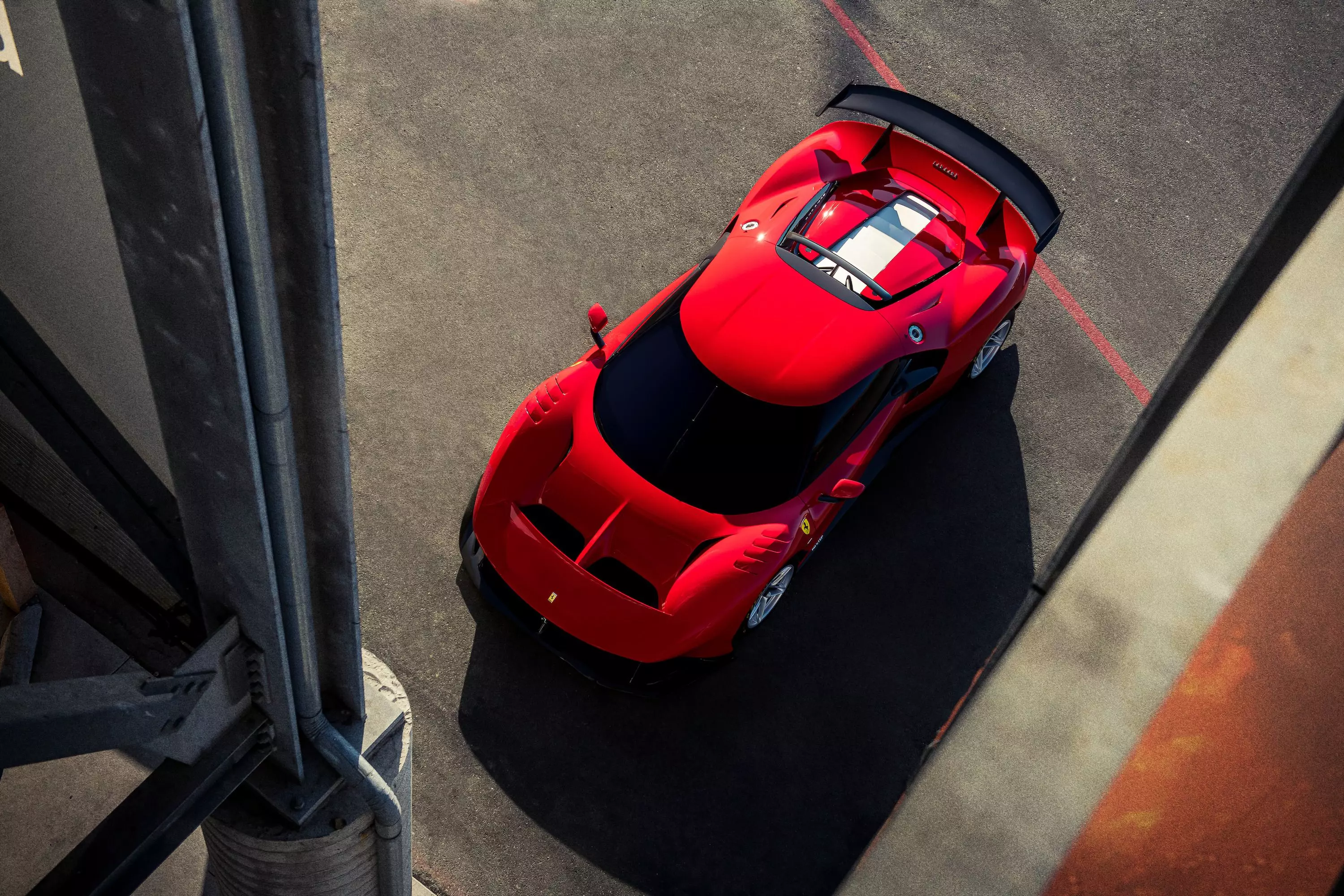 រថយន្ត Ferrari f80