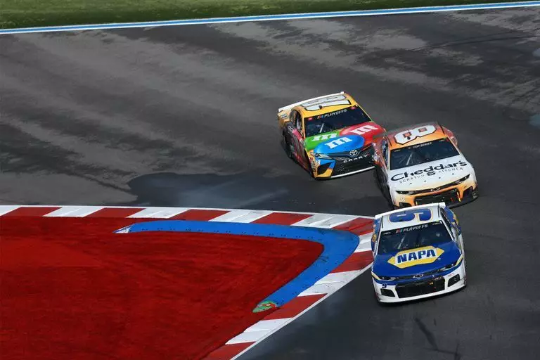 Sraith cupáin nascar bank of america roval 400