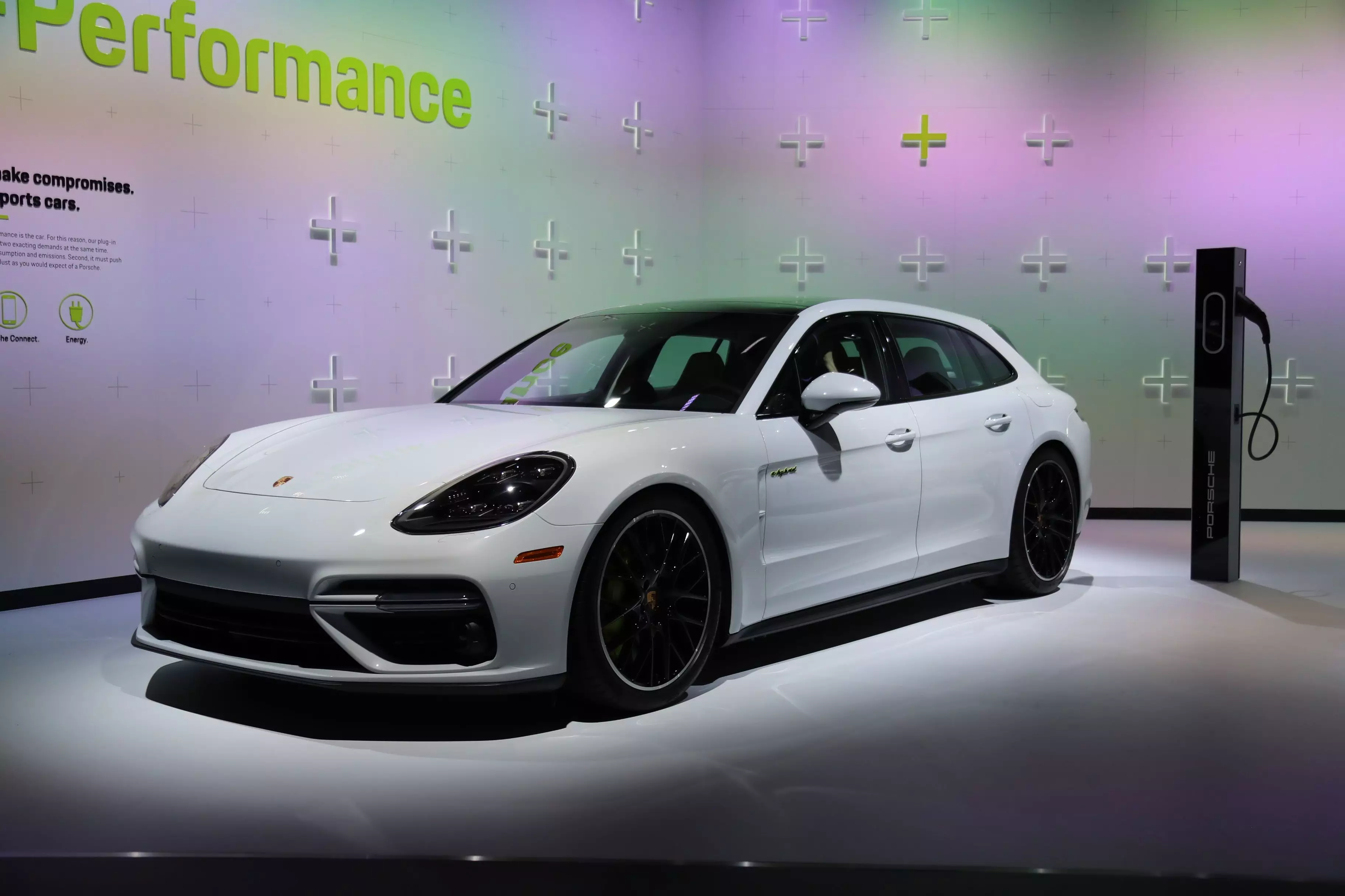 Porsche Panamera Sport Turismo Turbo S E-Hybrid