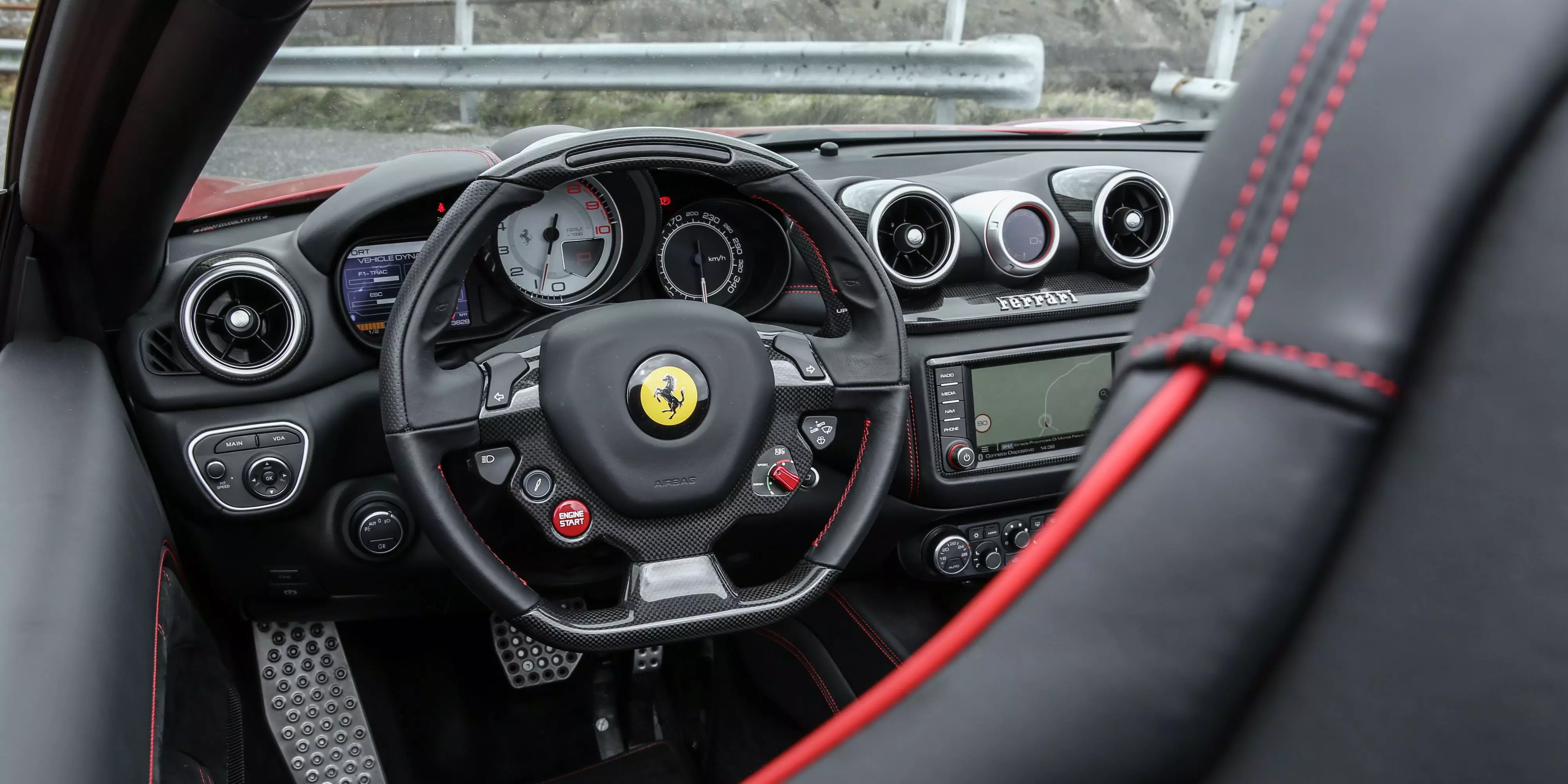 Ferrari California T HS