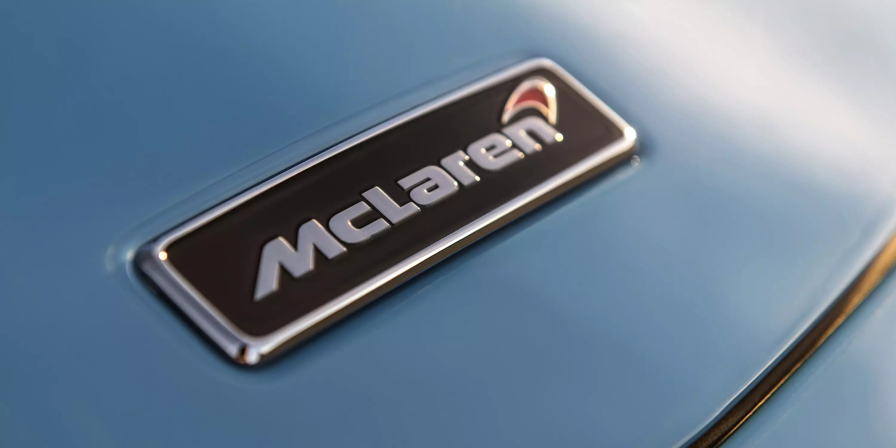 Ang Logo ni McLaren Tingali Gikan sa Sigarilyo ug Usa ka Langgam nga Wala Makalupad