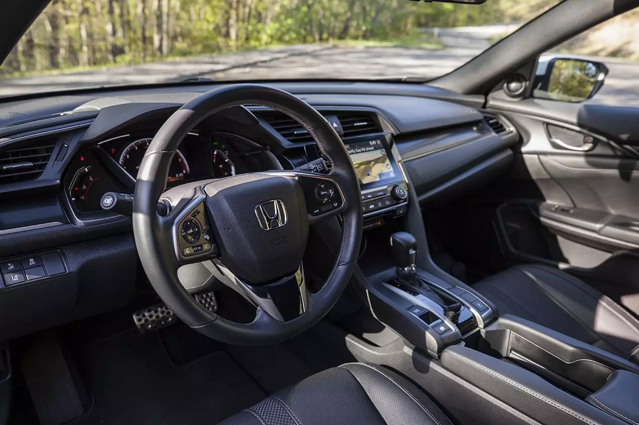 2020 Honda Civic Sport Touring Interior