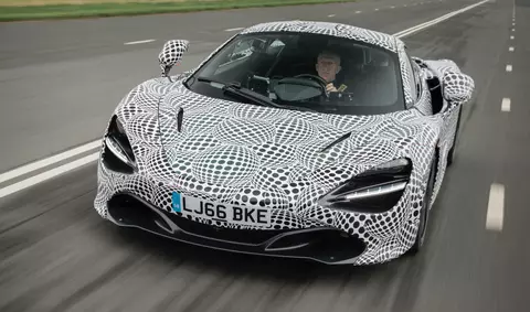 McLaren 720S erdiko eserlekuaren probako mandoa