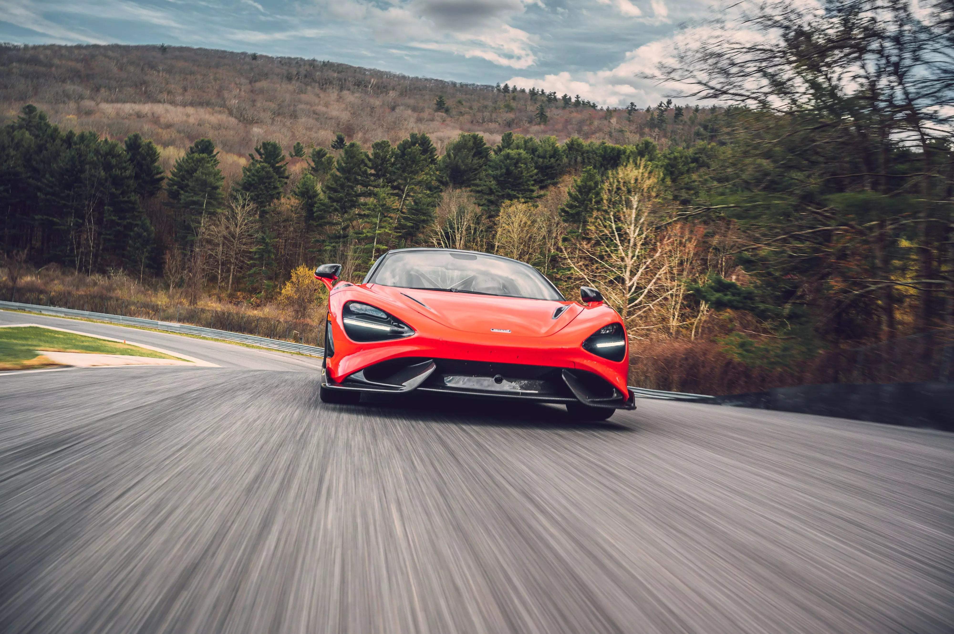 765 lt