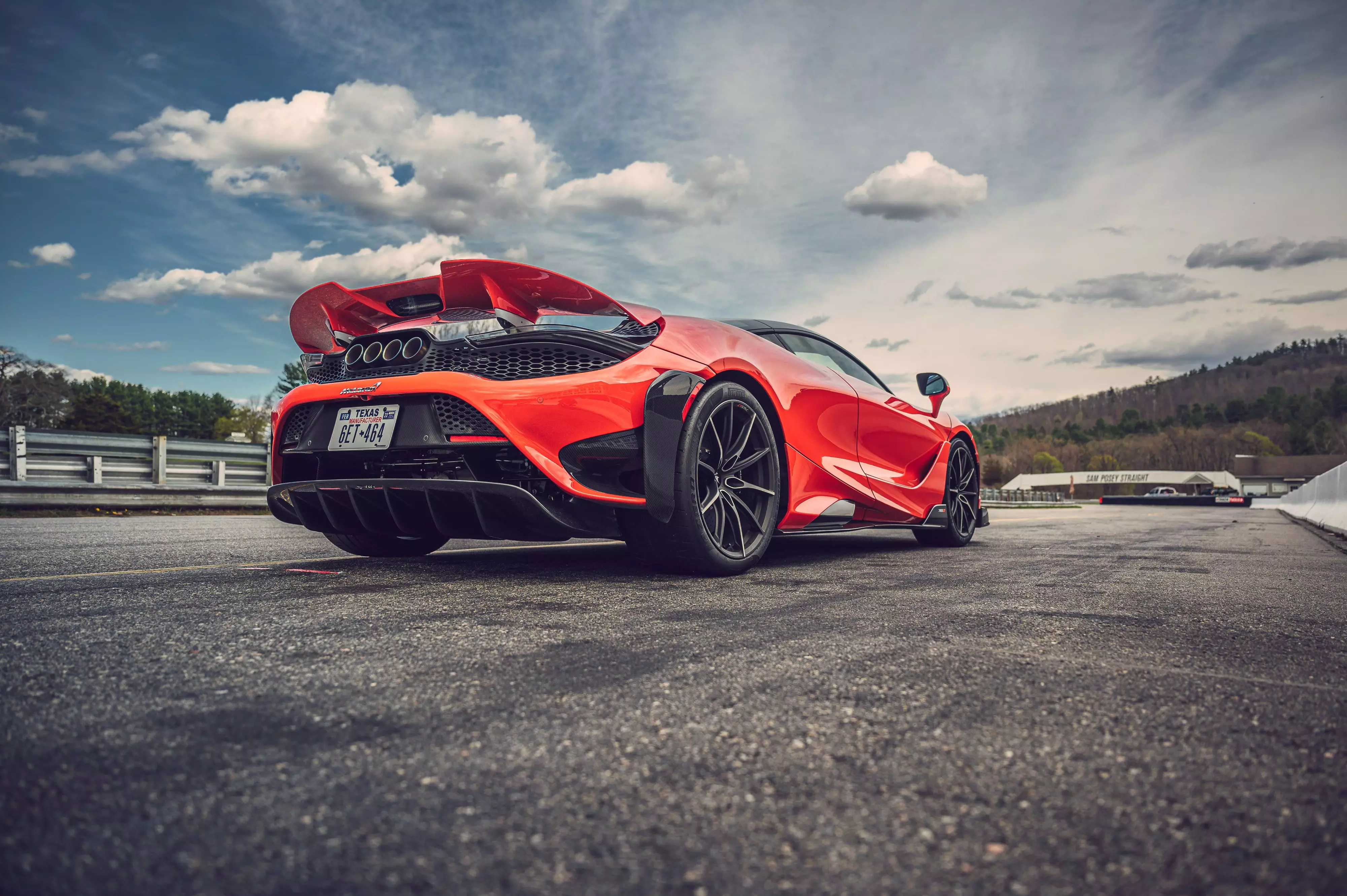 765lt