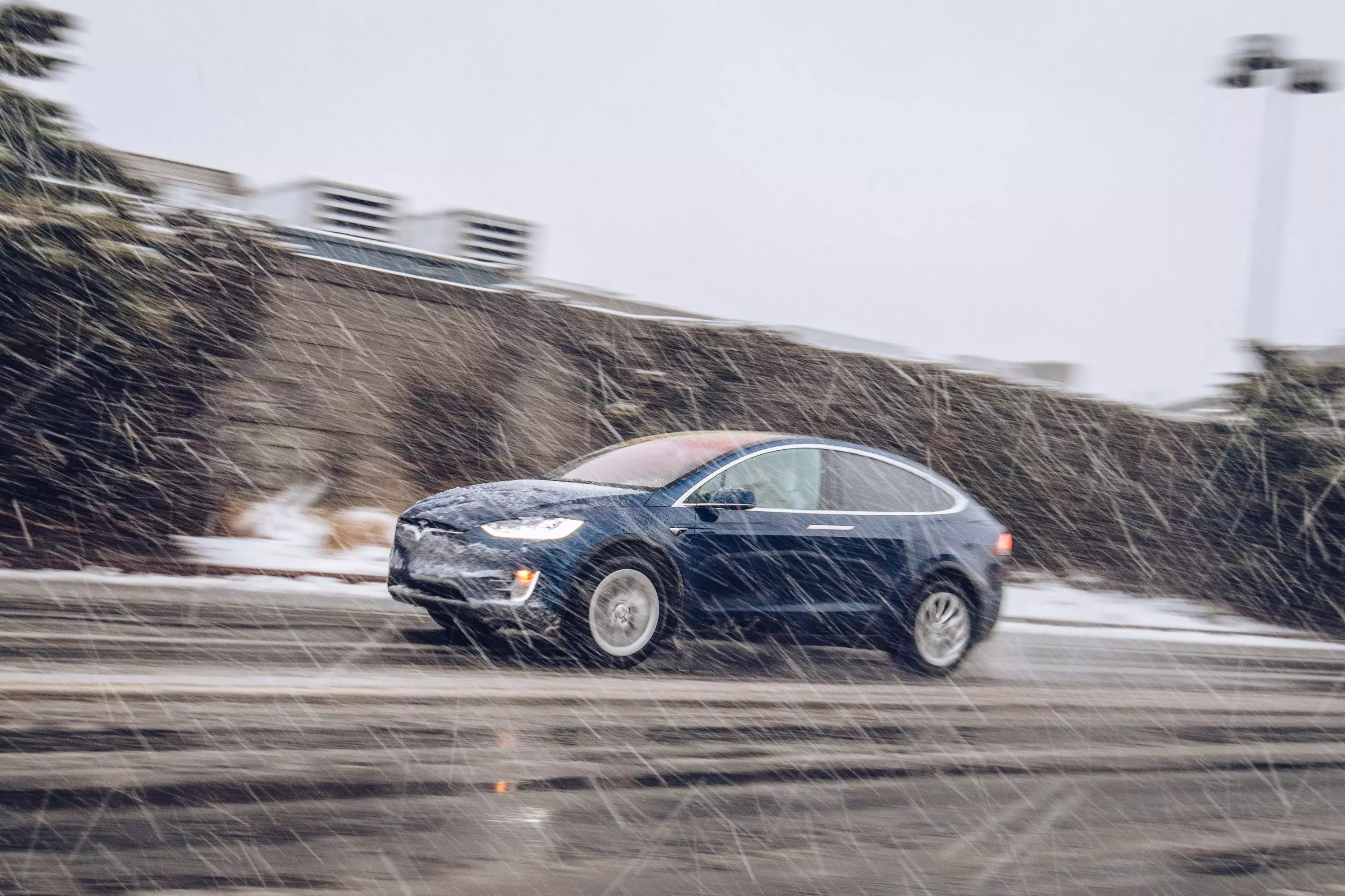 Automjete tokësore, Automjet, Makinë, Dizajn automobilistik, Makinë e mesme, Hatchback, Rrota, Kapelë e nxehtë, Makinë kompakte, Rim,