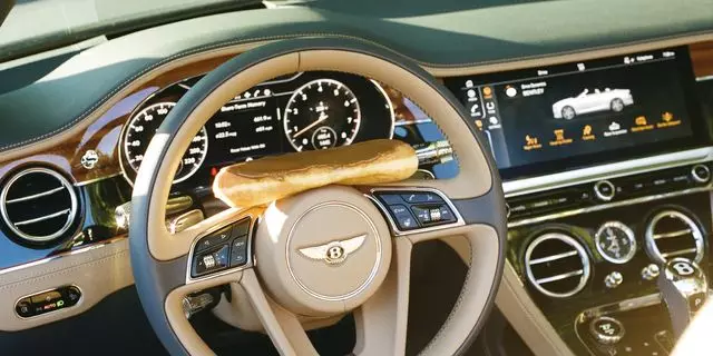 Vind die uiteindelike 'Donut' in 'n W-12 Bentley Continental GT