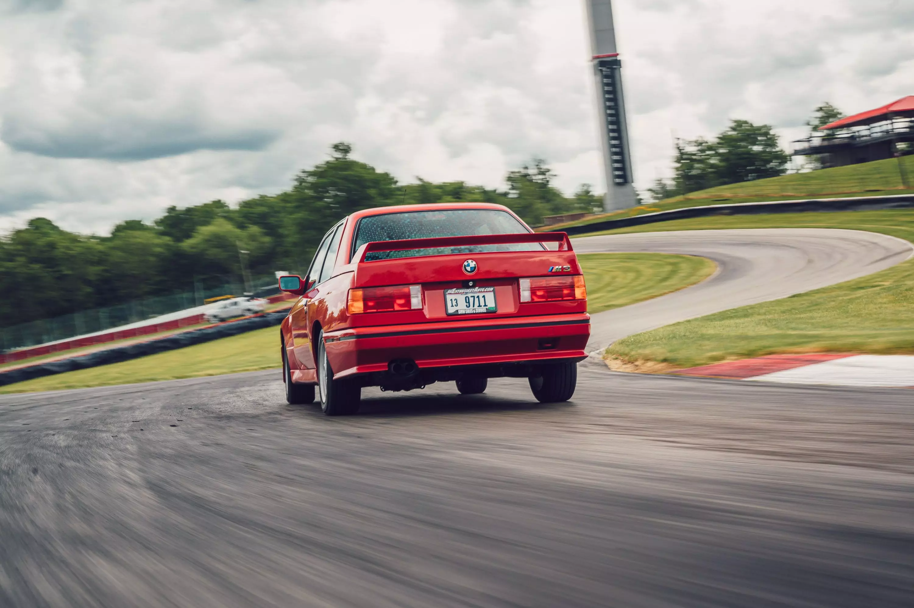 bmw e30 m3 test na stezi