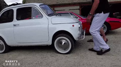 Fiat 500 ହ୍ୟାରି ଗ୍ୟାରେଜ୍ |