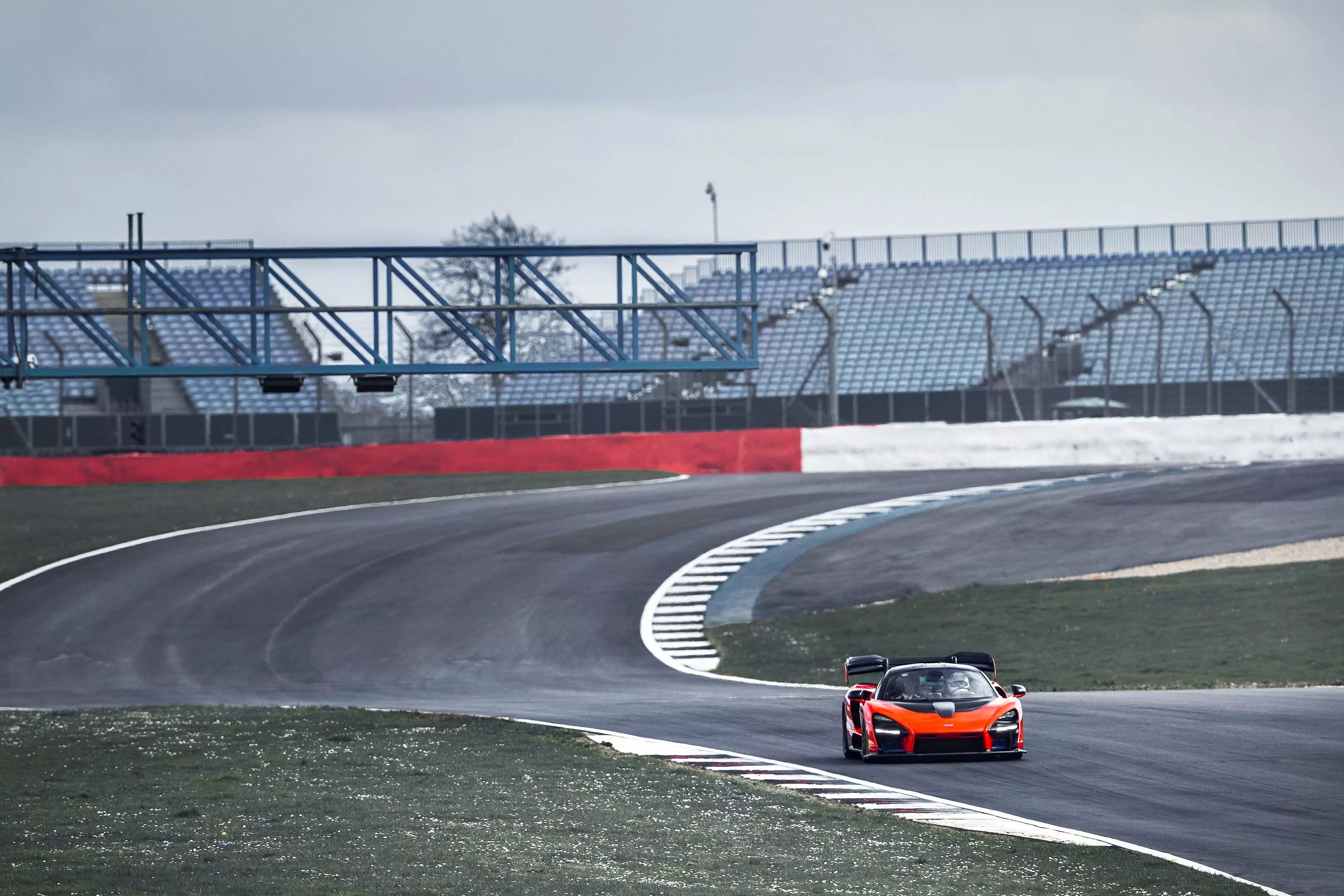 McLaren Senna