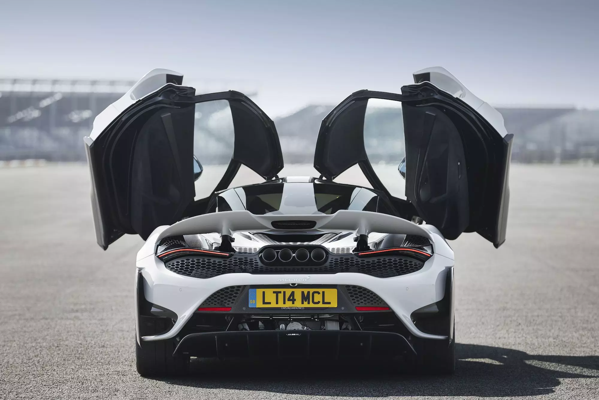 2021 mclaren 765lt