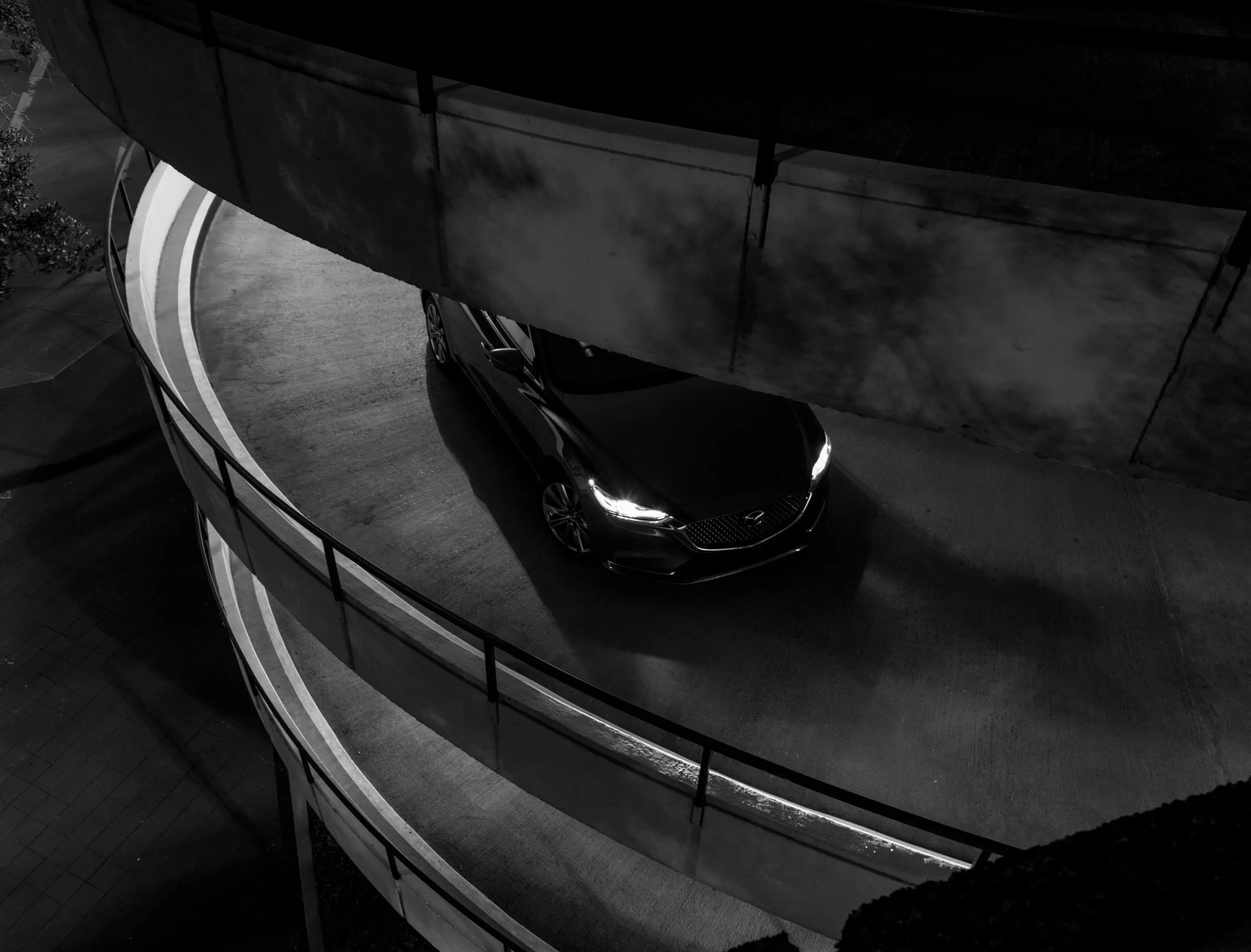 Swart, Wyt, Swart-wyt, Monochrome, Monochrome fotografy, Automotive exterior, Arsjitektuer, Fotografie, Darkness, Furniture,