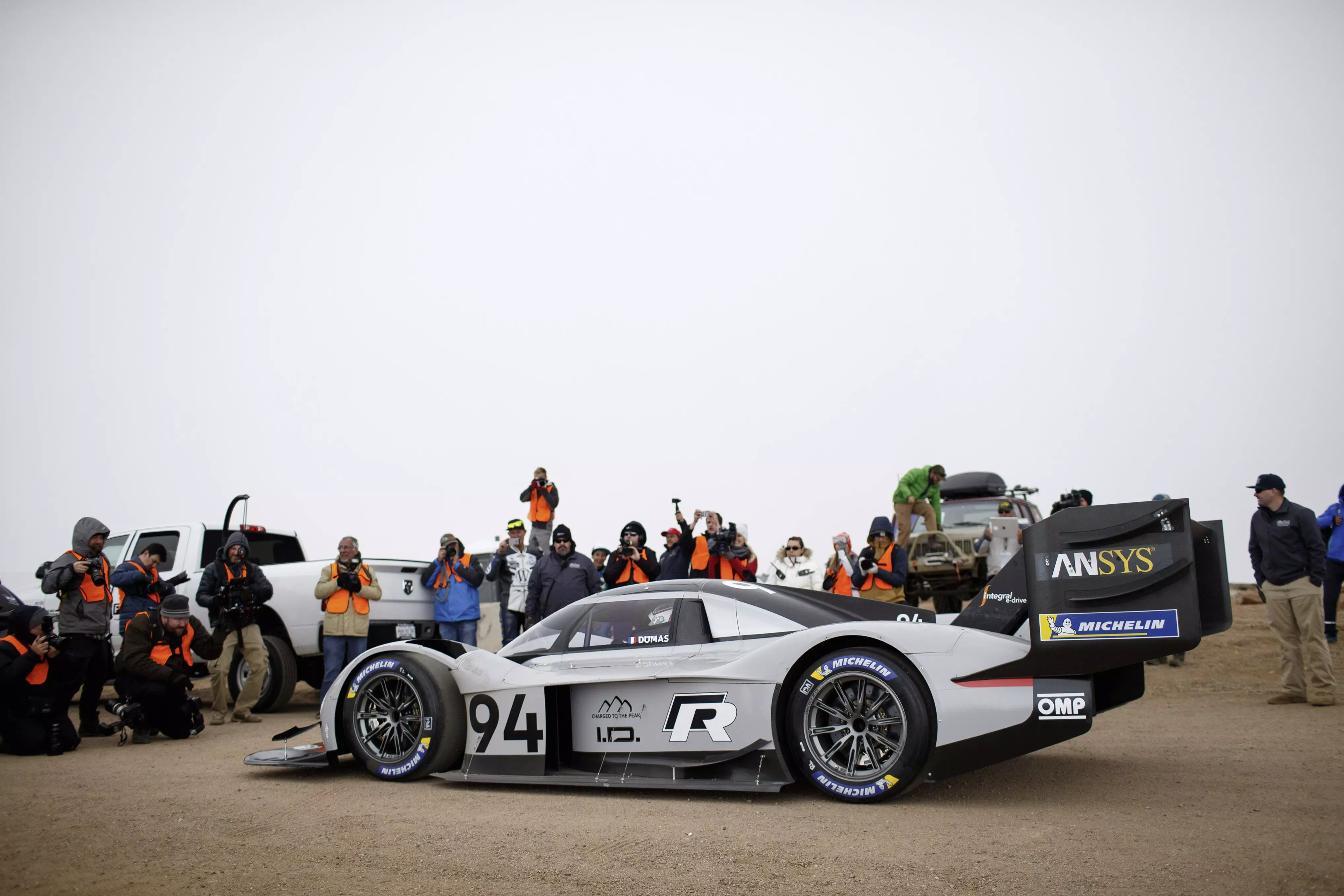 Vehículo terrestre, Vehículo, Coche, Coche de carreiras, Coche deportivo, Supercoche, Deseño de automóbiles, Carreiras de resistencia (deporte de motor), Coche de alto rendemento, Carreiras de coches deportivos,