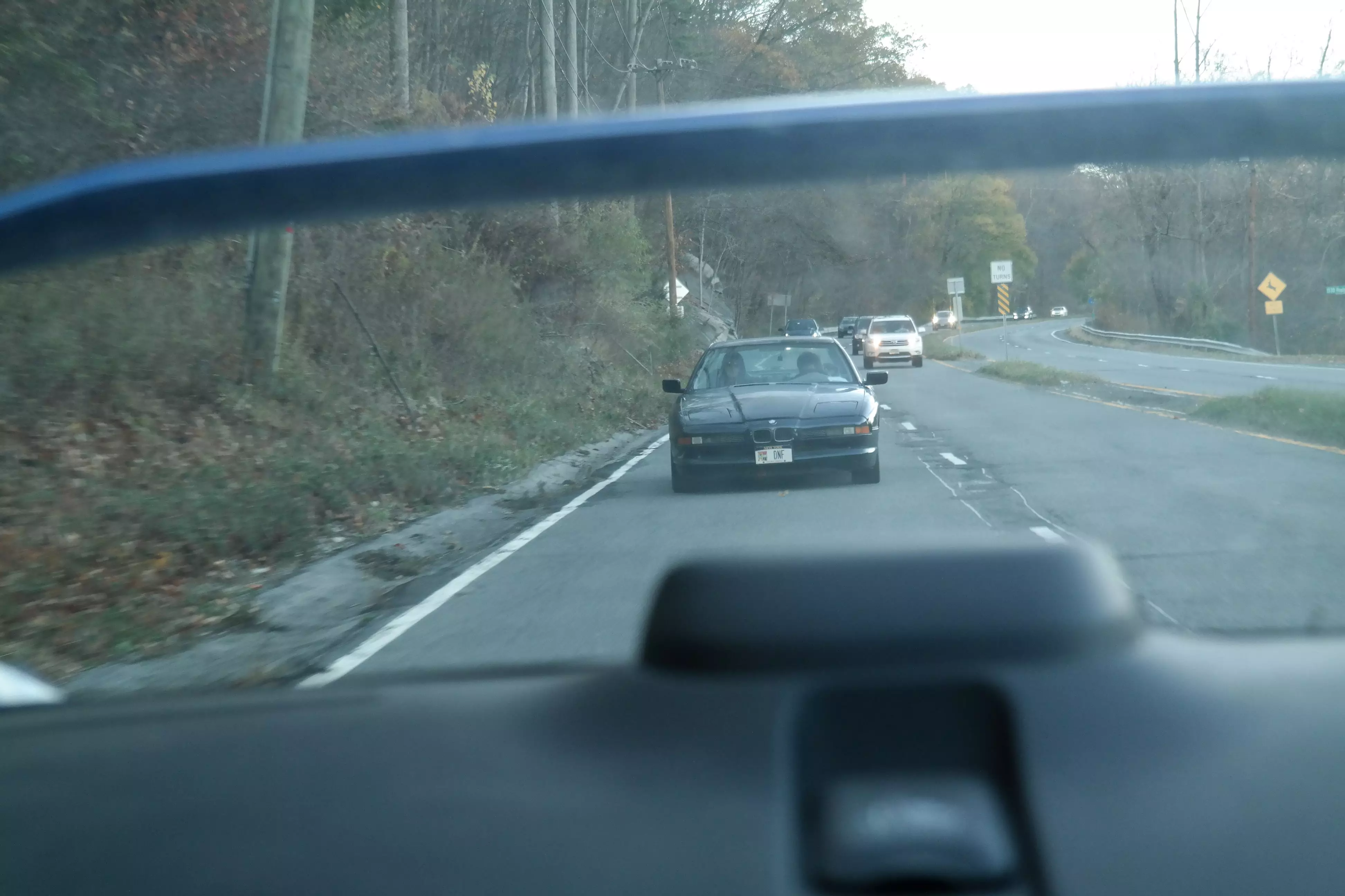 Carretera, Mode de transport, Carril, Parabrisa, Vehicle, Exterior de l'automòbil, Carretera, Cotxe, Autopista, Infraestructura,