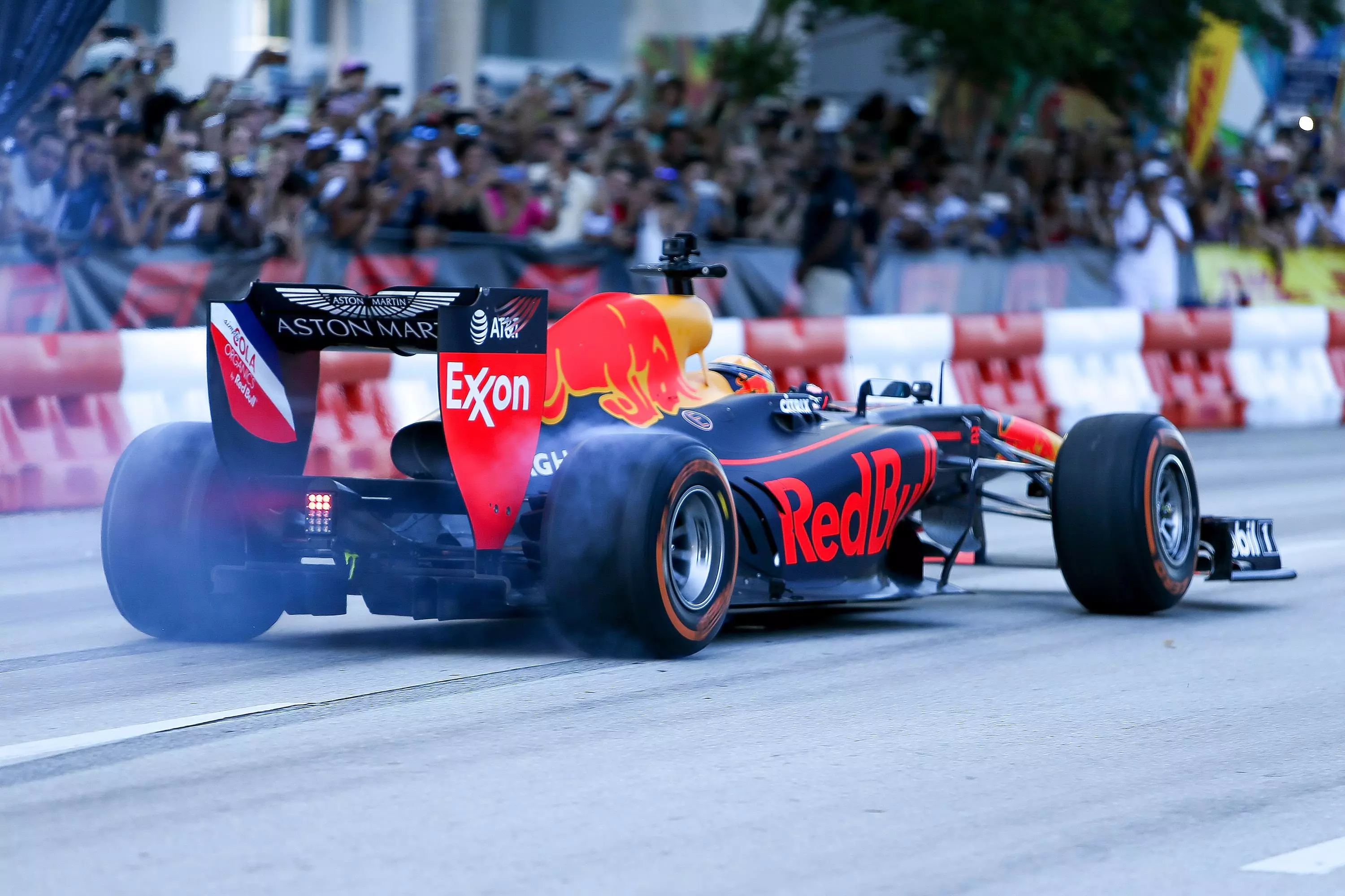 I-Red Bull Racing Show Run