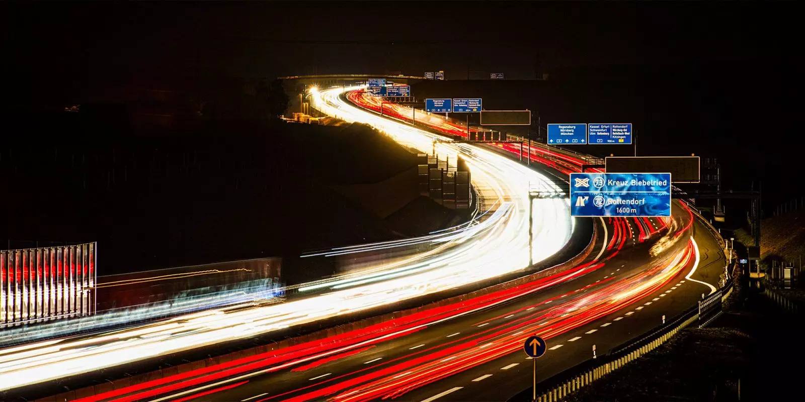 Natt, vei, infrastruktur, rød, veidekke, motorvei, linje, rav, bilbelysning, landemerke,