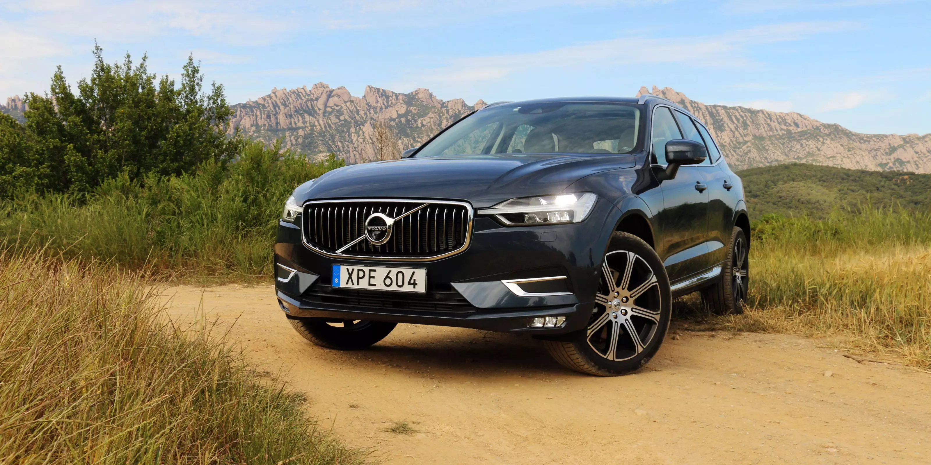 Feithicil talún, Feithicil, Gluaisteán, Mótarfheithicil, Dearadh Feithicleach, Crossover suv, Dlúth feithicil áirgiúlachta spóirt, Volvo xc90, gluaisteáin Volvo, Grille,