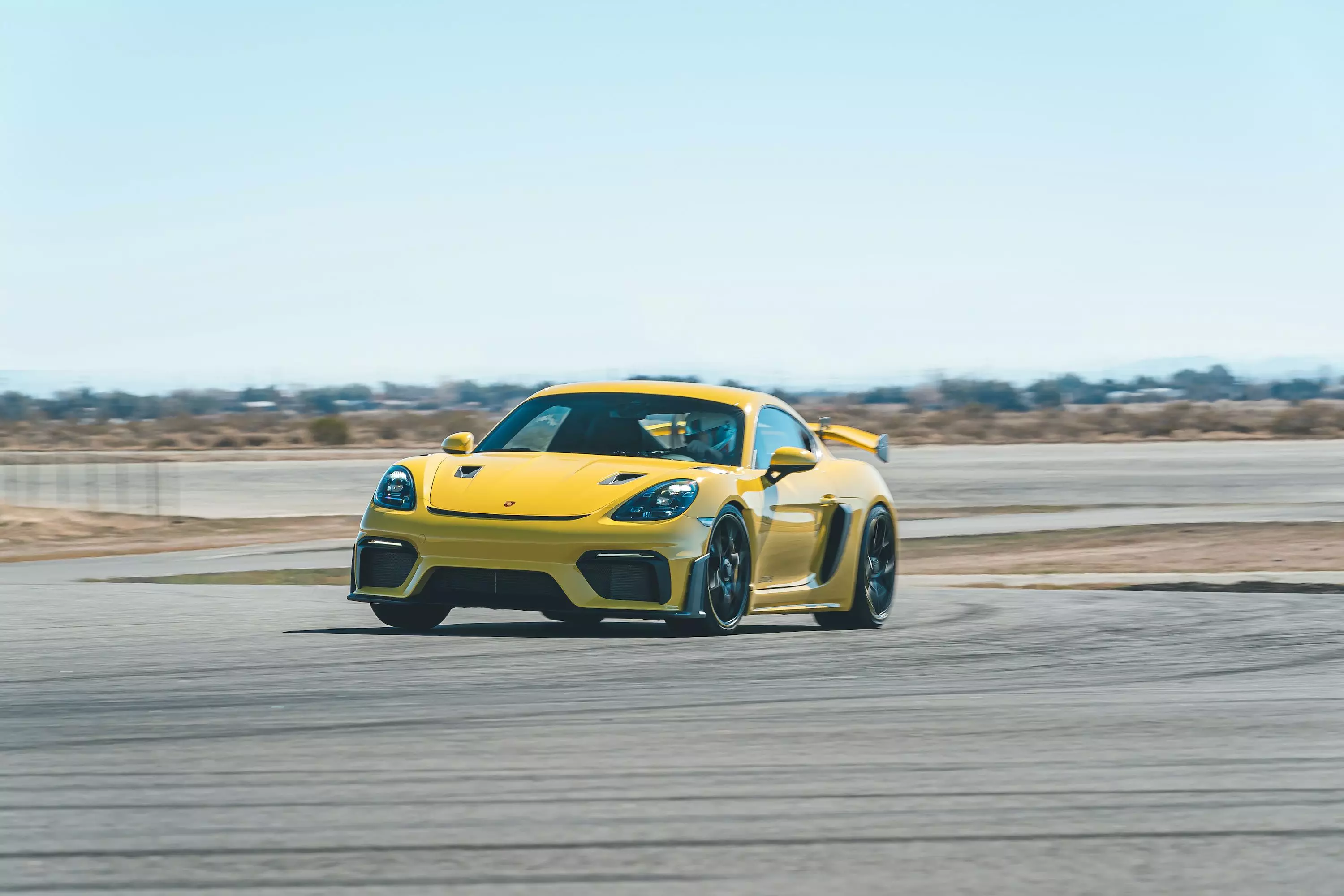 porsche cayman gt4 rs