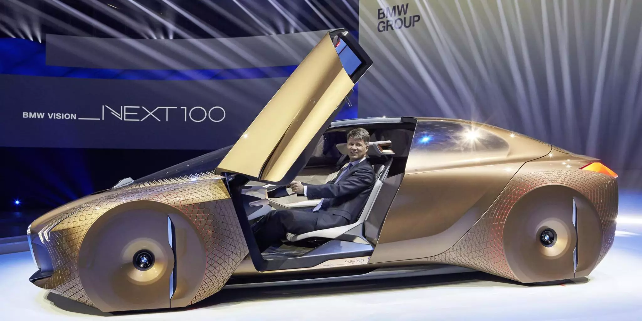 برنامج BMW Vision Next 100